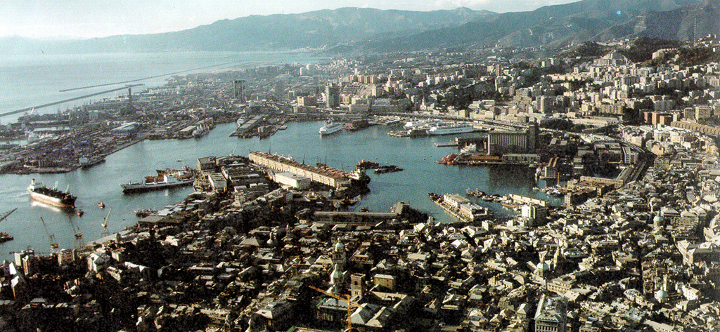 Genova e il waterfront degli anni ‘90 - PORTUS