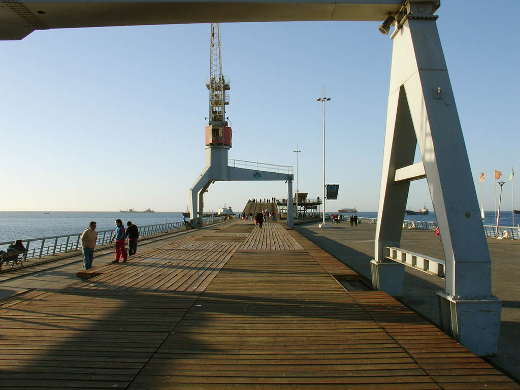 Waterfront y ciudades portuarias: el paradigma latinoamericano - PORTUS