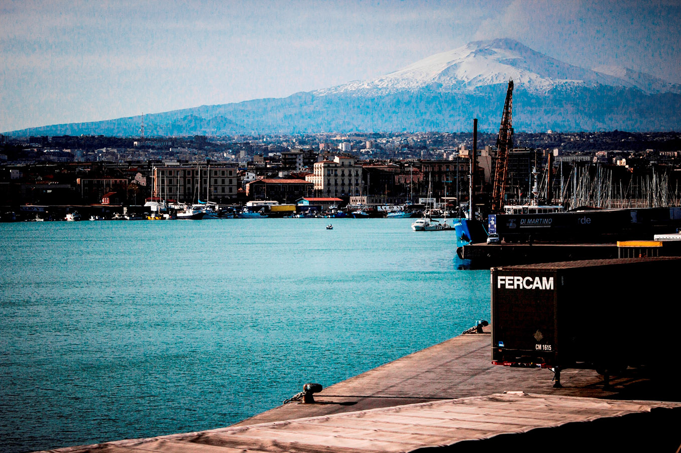 Catania: reclaiming the sea - PORTUS