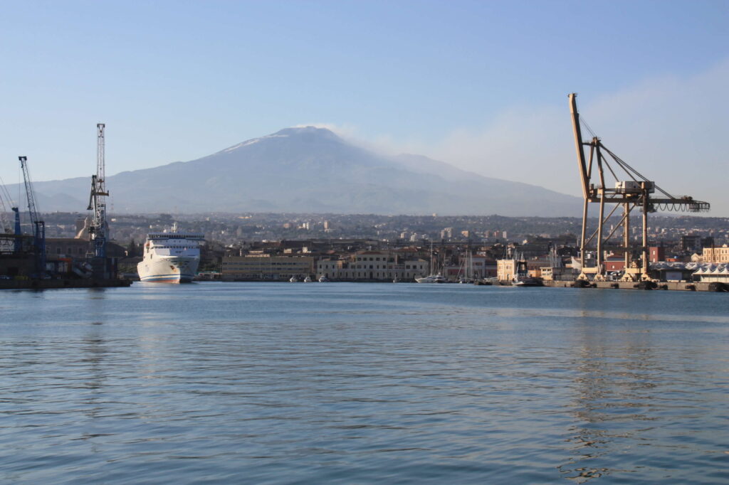 Port Digitalization in Italy: Projects and Opportunities for the Port ...