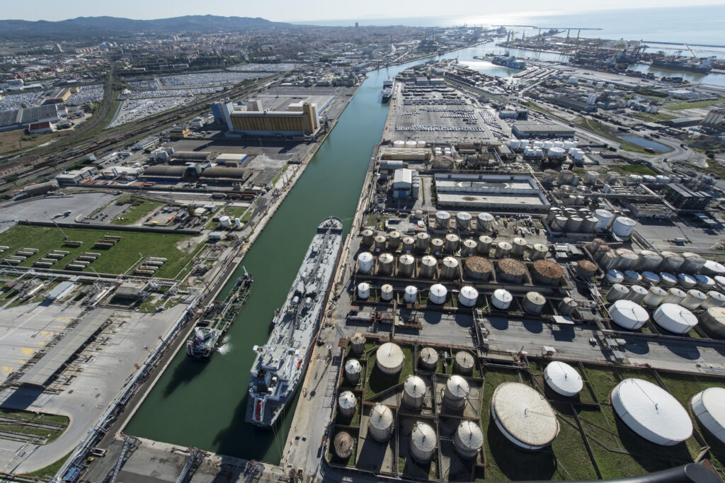 Women in Ports: Adding Color to the Port - PORTUS