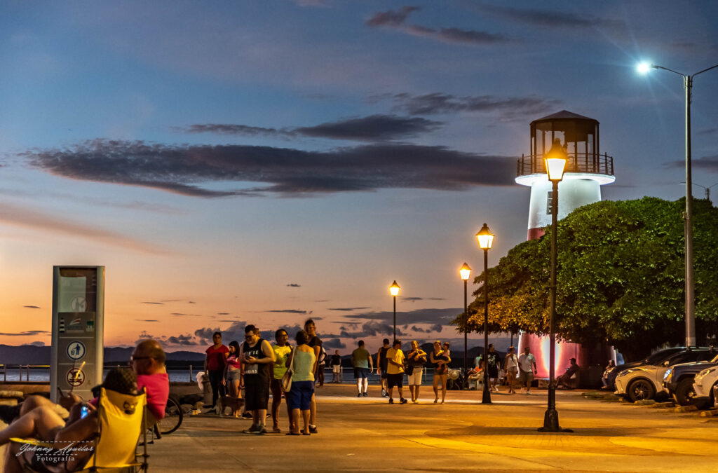 Port Horizons: Interweaving Simmel, Castells and Sassen with Futurist ...